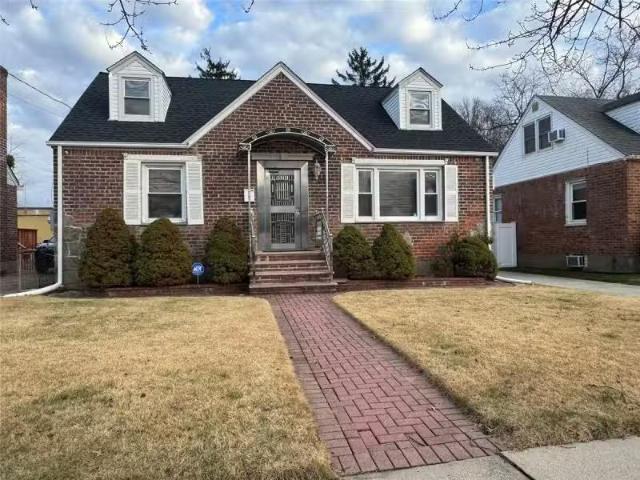 66 Sprague Drive, Valley Stream, NY 11580