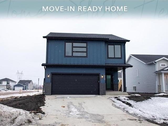 6704 Meadow View Dr S, Fargo, ND 58104