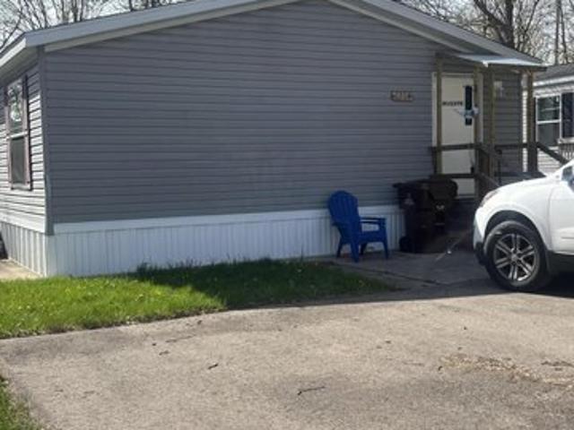 6704 Mill Stream Ln, Lansing, MI 48911