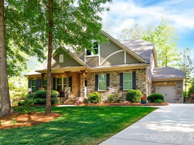 6704 Montgomery Rd, Lake Wylie, SC 29710
