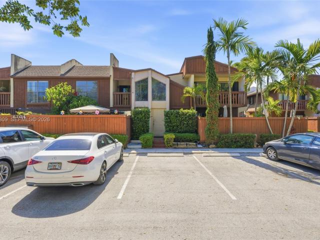 6704 SW 114th Pl, Unit F, Miami, FL 33173 | MLS #A12001 | Compass
