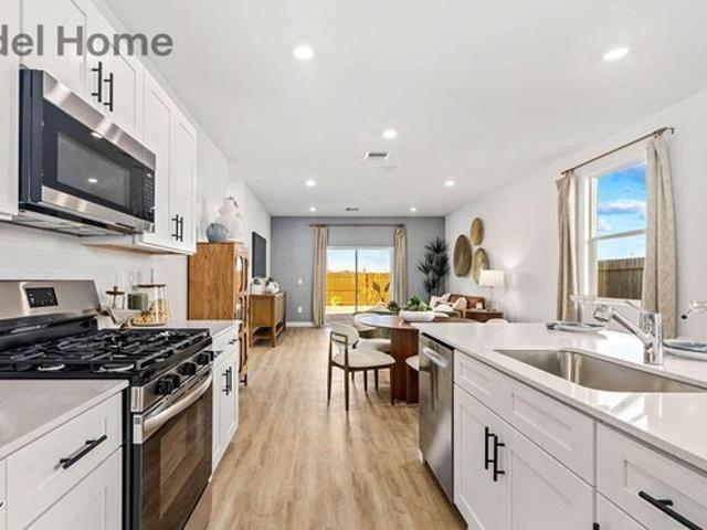 6704 S Sundance Kid Ave, Tucson, AZ 85746