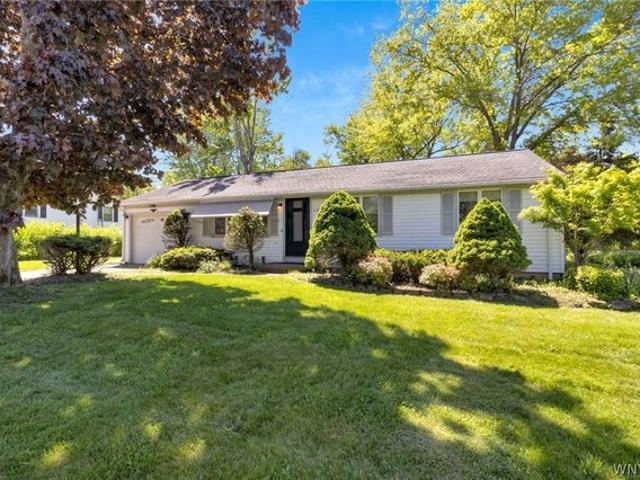 6704 Vail Dr, Hamburg, NY 14075