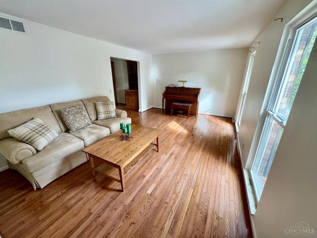 6704 Wooden Shoe Court