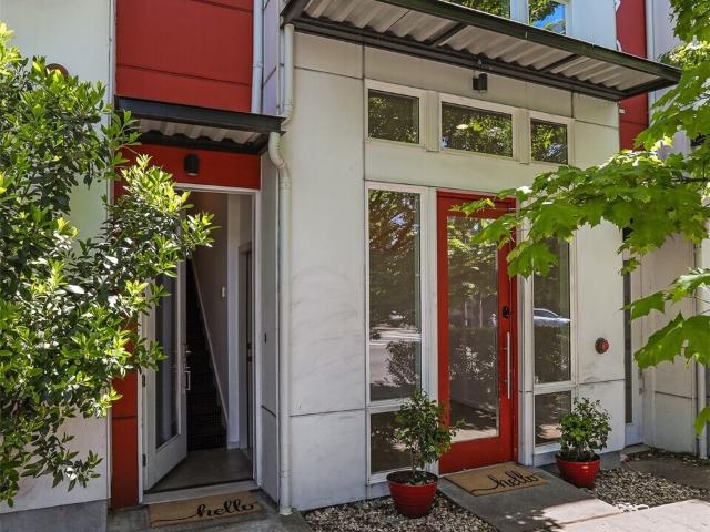 6704 15th Avenue NW