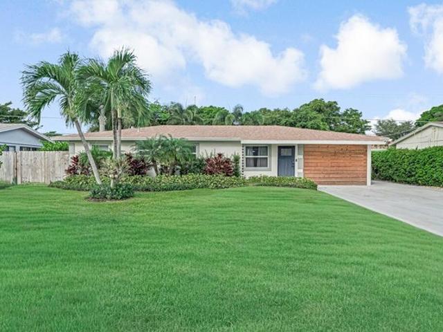 6705 Massachusetts Dr, Lake Worth, FL 33462