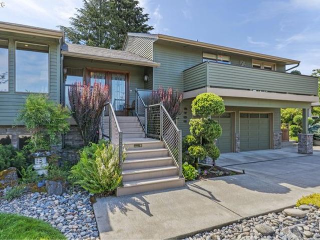 6705 NW Dogwood Dr, Vancouver, WA 98663