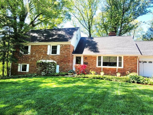 6705 Bracken Ct, Springfield, VA 22152 | MLS #VAFX2302 | Compass