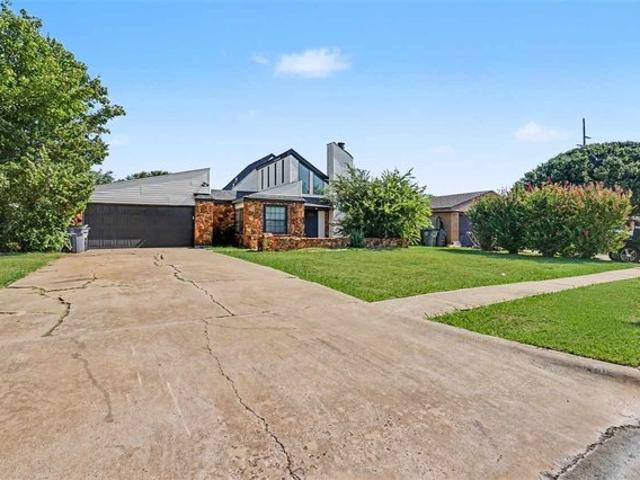 6705 SW Drakestone Blvd, Lawton, OK 73505