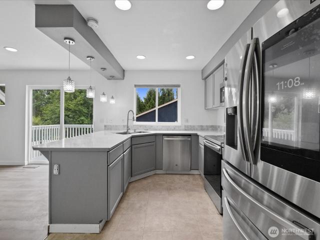 6705 49th Place NE