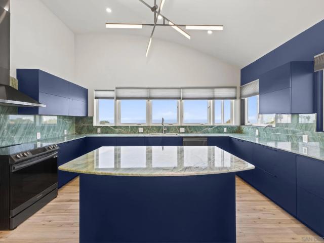 6706 Avenida Mañana St, La Jolla, CA 92037 | MLS #260010