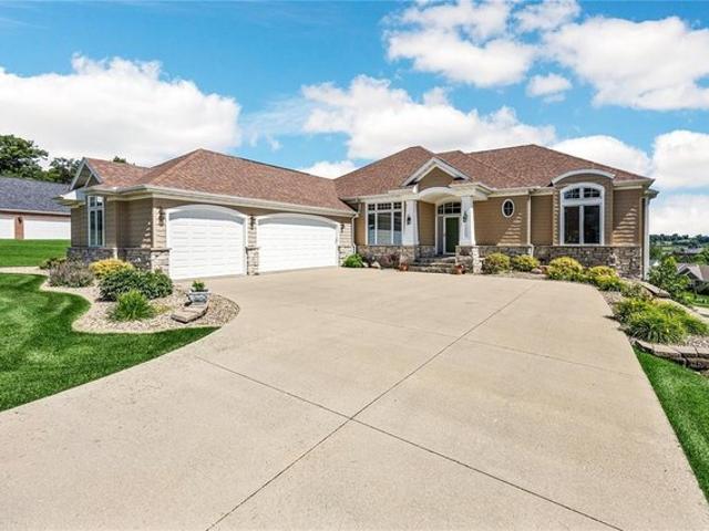 6706 Cedar View Ct NE, Cedar Rapids, IA 52411