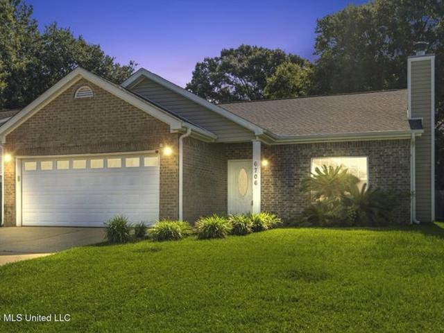 6706 Rue Mornay S, Biloxi, MS 39532