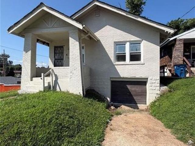 6706 Stratford Ave, Pine Lawn, MO 63121