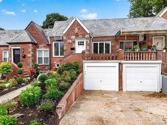 6706 Thornton Pl, Forest Hills, NY 11375