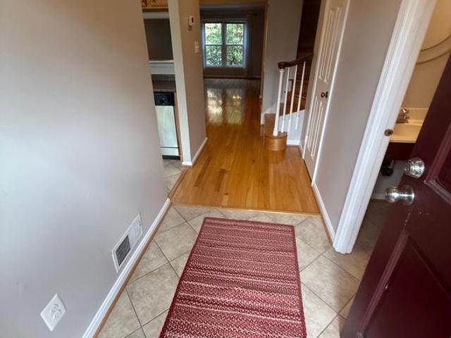 6707 B Washington Set Inside Boulevard
