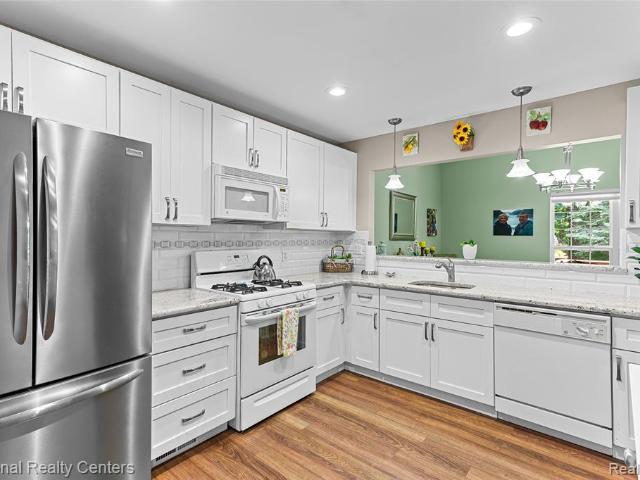 6707 Cortland Avenue # 35