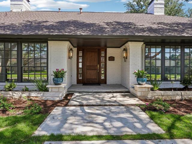 6707 Rolling Vista Drive