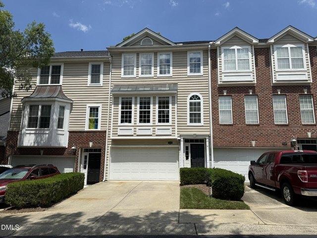 6708 Middleboro Dr, Raleigh, NC 27612
