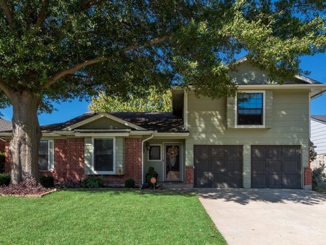 6708 Olivewood Dr, Arlington, TX 76001