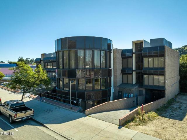 6708 Foothill Boulevard 207