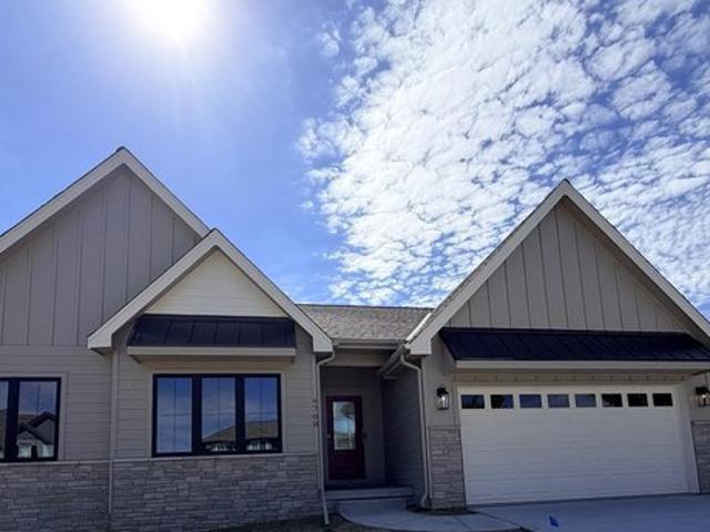 6708 S 200th Ave, Gretna, NE 68135