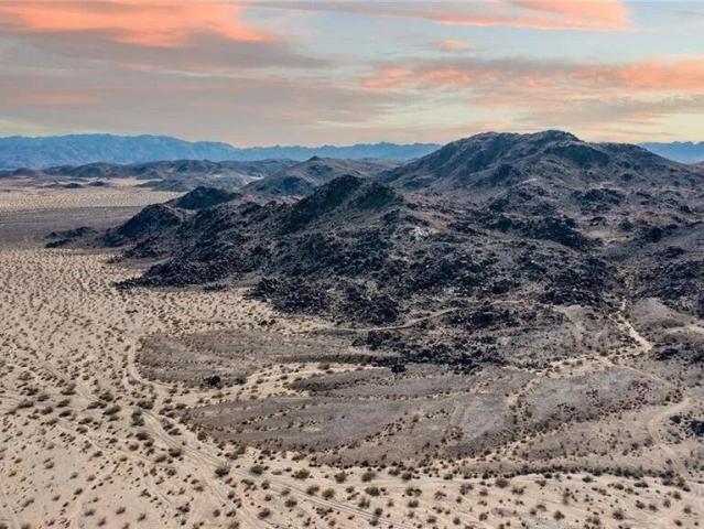 67090 Sunny Sands Dr, Joshua Tree, CA 92252 | MLS #V1 33837