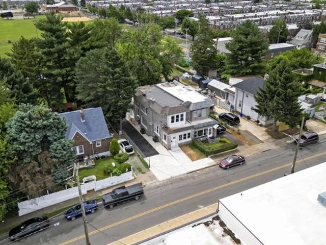 6709 Charles St, Philadelphia, PA 19135