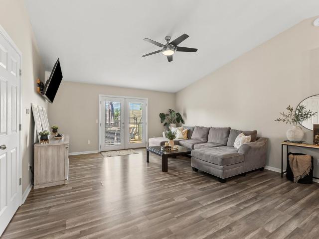 6709 Goldenrod Place