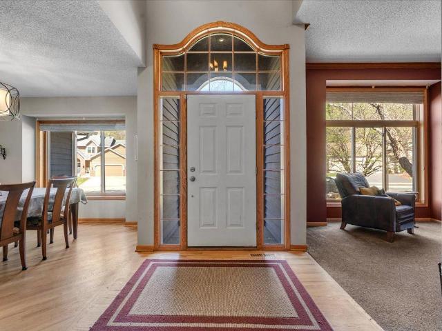 6709 Promontory Dr, Eden Prairie, MN 55346 | MLS #7052