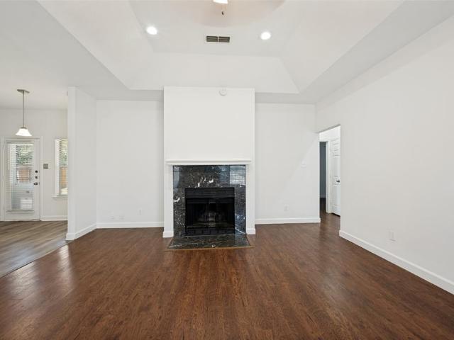 6709 Wayfarer Trail