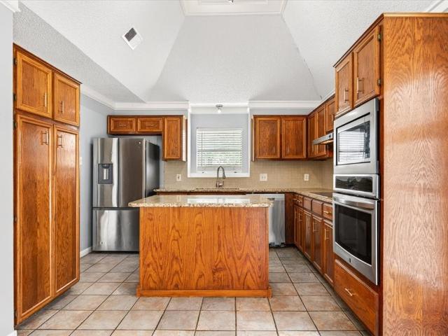 6709 Whitewing Drive