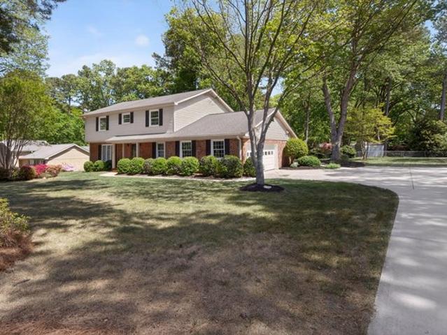 6700 Brookmeade Pl, Raleigh, NC 27612