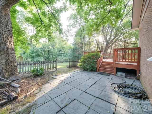 6700 Castlegate Drive