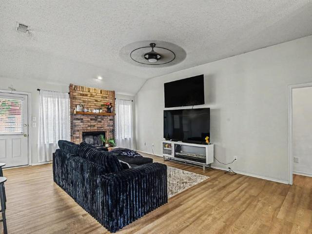 6700 Greenleaf Drive