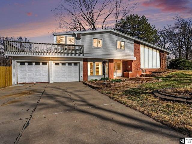 6700 S Bermuda Dr, Lincoln, NE 68506