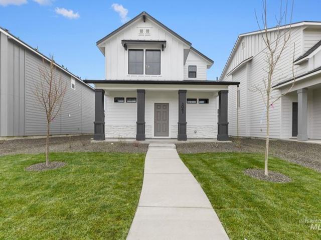 6700 W Redwood Creek Dr, Meridian, ID 83646