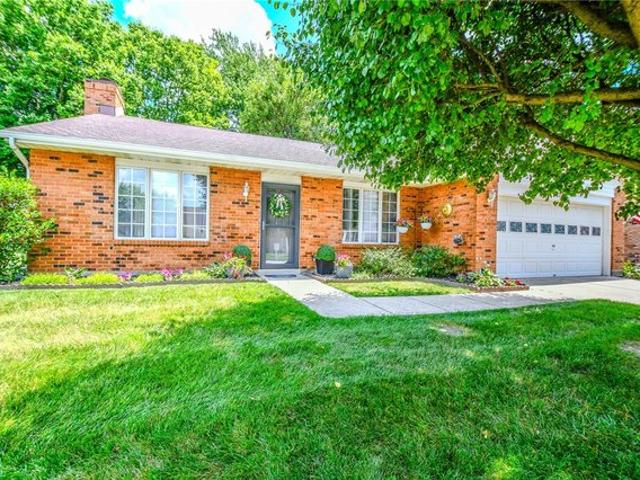 6700 Willow Creek Dr, Huber Heights, OH 45424