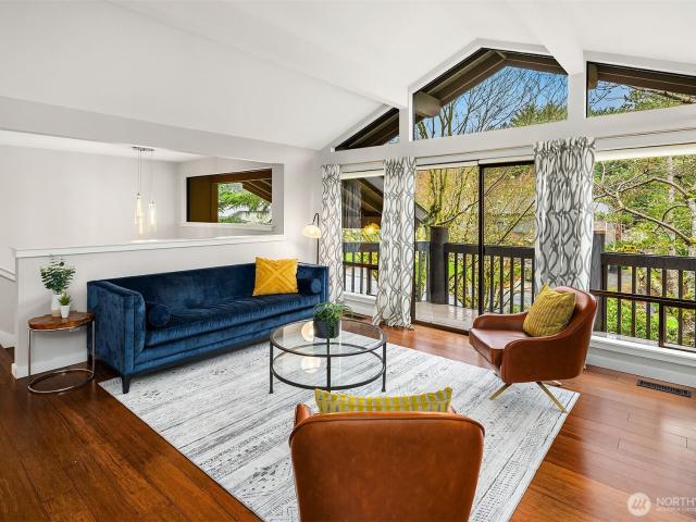 6700 81st Ave SE, Mercer Island, WA 98040 | MLS #2514