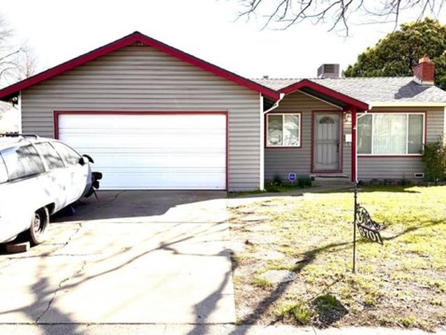 6701 Golf View Dr, Sacramento, CA 95822