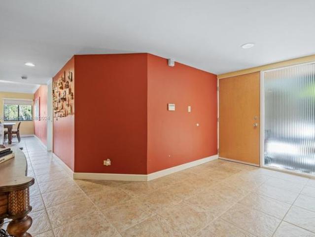 6701 SW 116th Ct #103, Miami, FL 33173