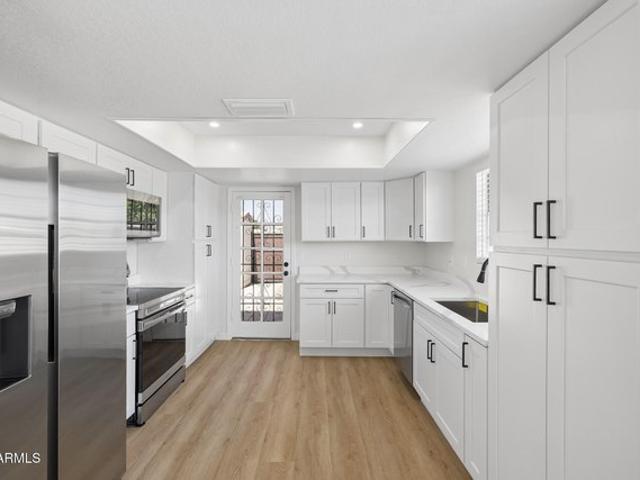 6701 S Jentilly Ln, Tempe, AZ 85283