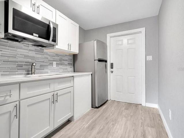 6701 S West Shore Blvd #8, Tampa, FL 33616