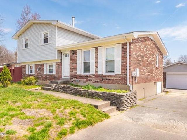 6701 Santom Ln, Louisville, KY 40291