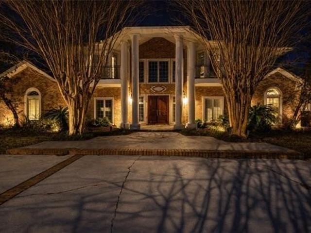 6701 Tennyson Oaks Ln, Alexandria, LA 71301