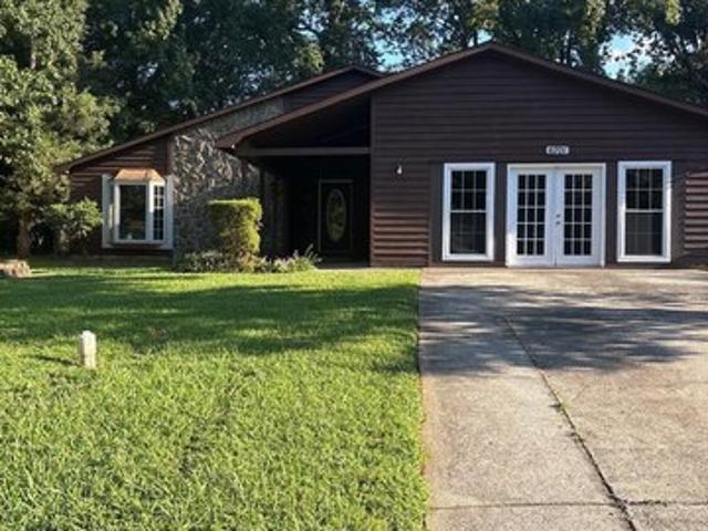 6701 Woodthrush Dr, Charlotte, NC 28227