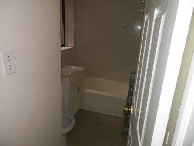 6701 03 S Parnell Ave 1 Bedroom Apartment for Rent at 6701 S Union Ave, Chicago, IL 60621 Englewood