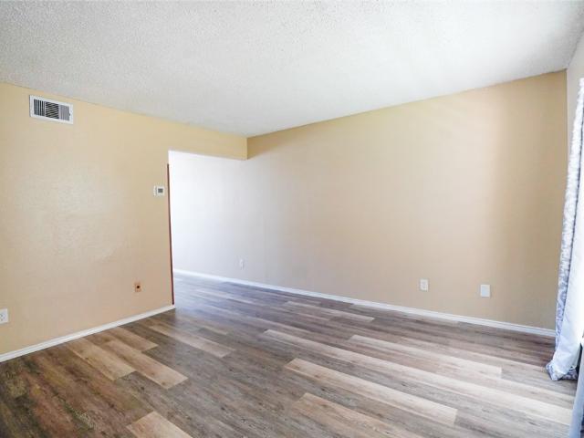 6702 Everhart E 102