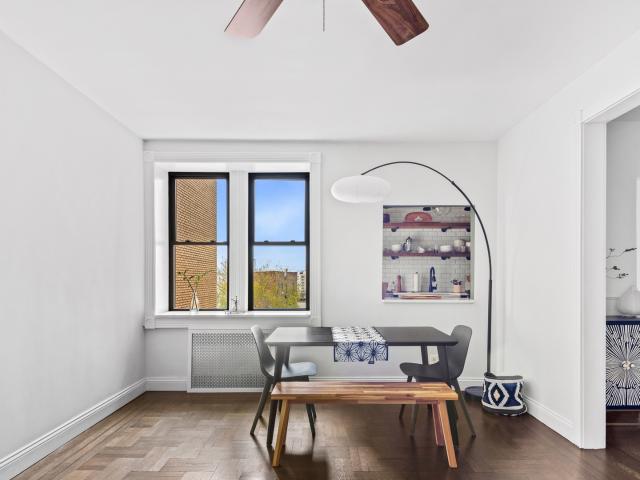 6702 Ridge Boulevard, Unit 4F