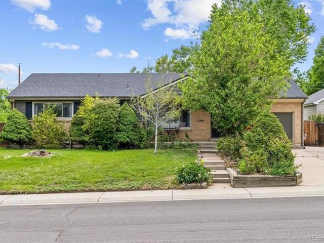 6702 S Kit Carson Cir, Centennial, CO 80122